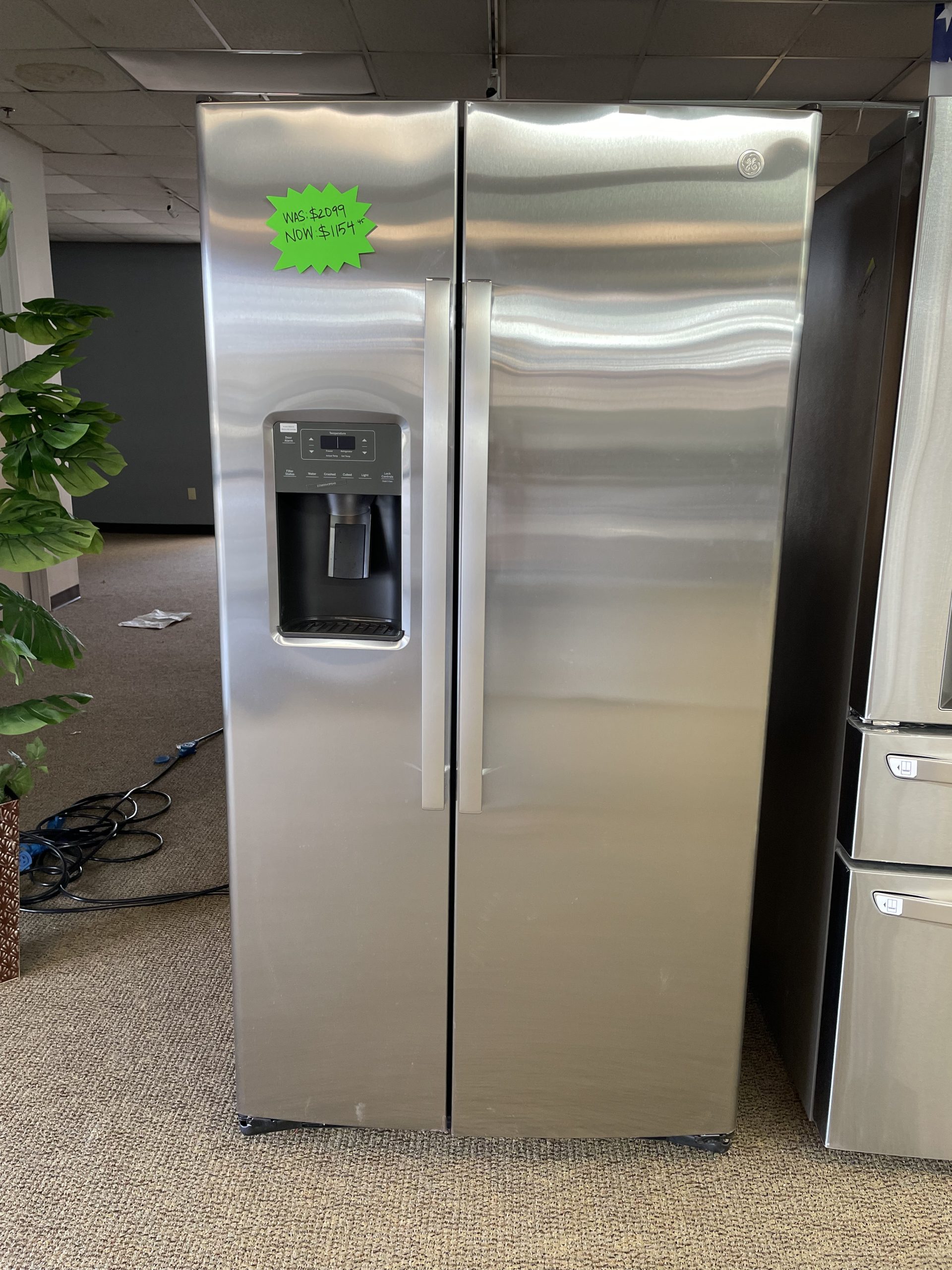 GE 25.3 cu. ft. Side by Side Refrigerator in Fingerprint Resistant ...
